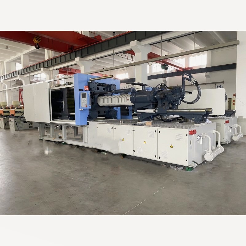 180 Injection Speed Auto Molding Machine with 3600KN Clamping Force