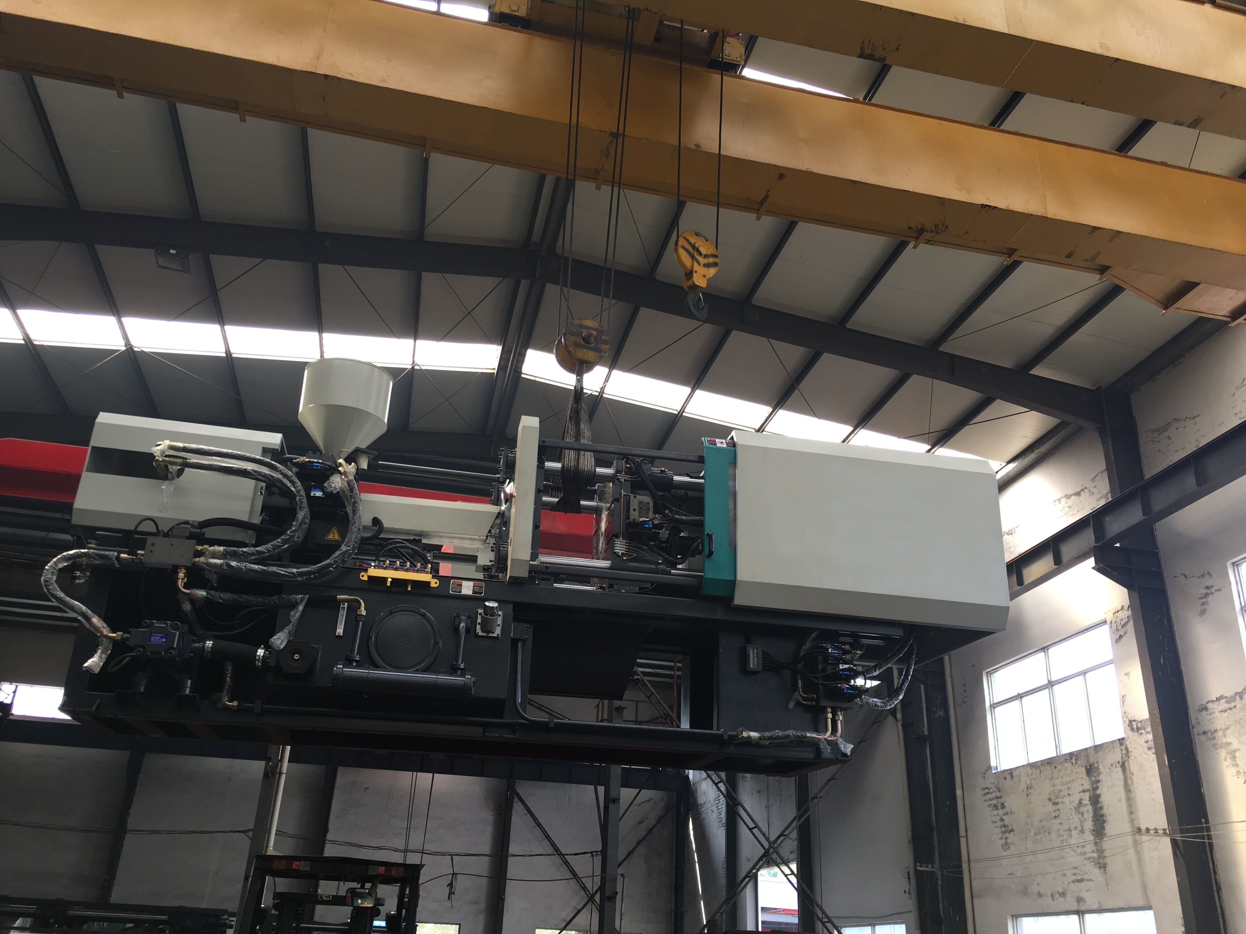 HJF200 Horizontal Standard Plastic Injection Molding Machine 200 Ton ...